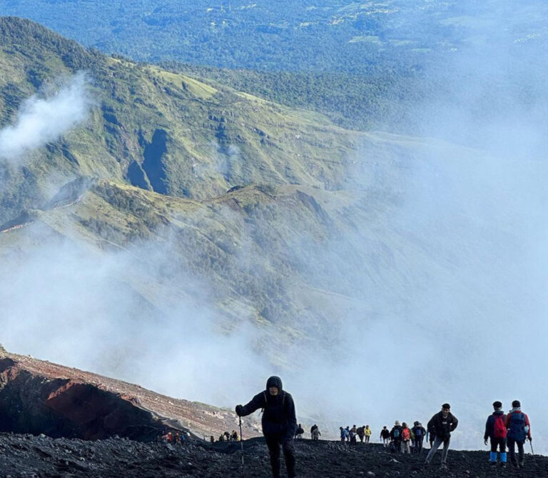 How to Get to Mount Rinjani from Singapore: A Friendly Guide